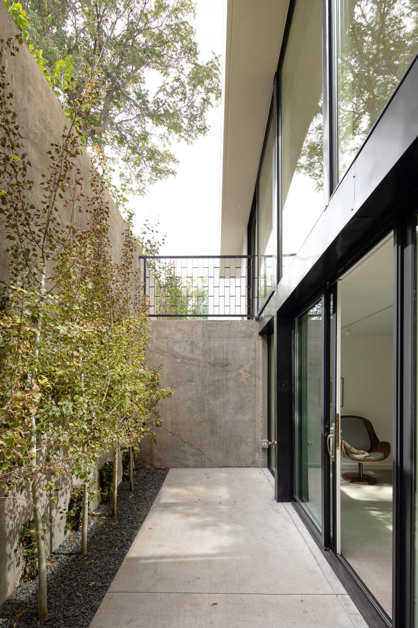 St. Bernard Properties - Mast